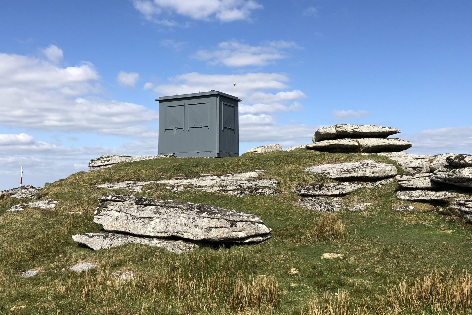 New range lookout huts flown in by RAF and the Royal Navy on Dartmoor ...